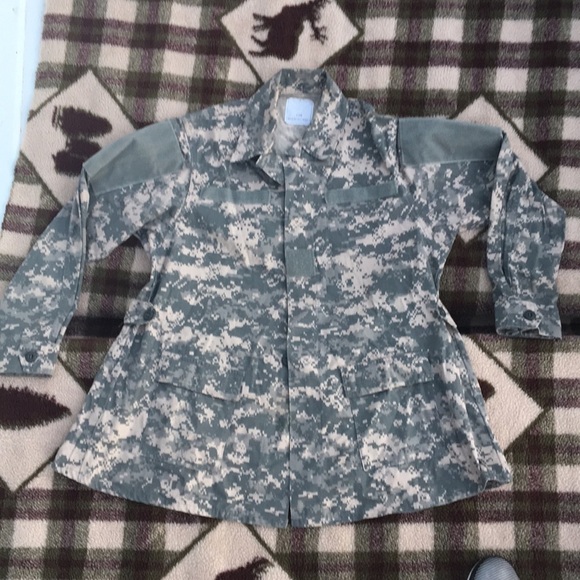 US MILITARY | Jackets & Coats | Authentic Military Digital Camo Print ...